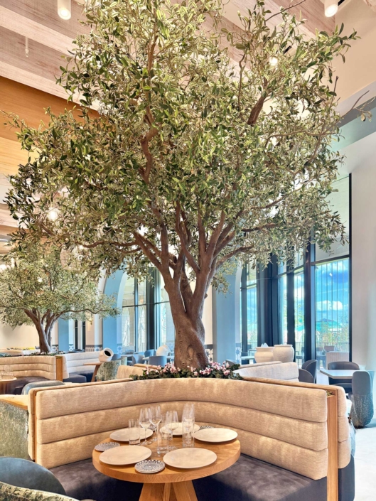 Case Study Resort - Silk Thumb